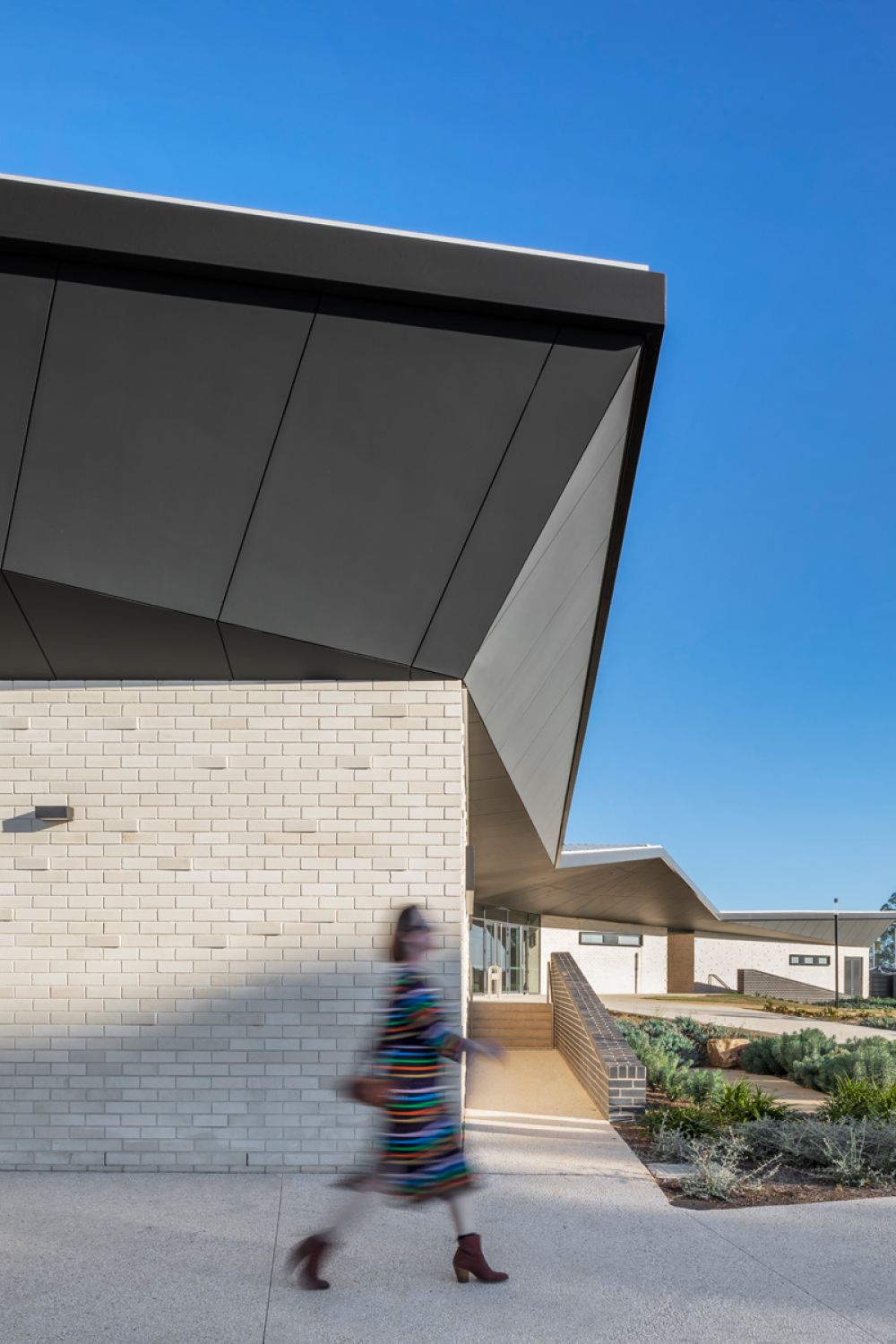 Weigall Oval Sports Club Building — JPE Design Studio